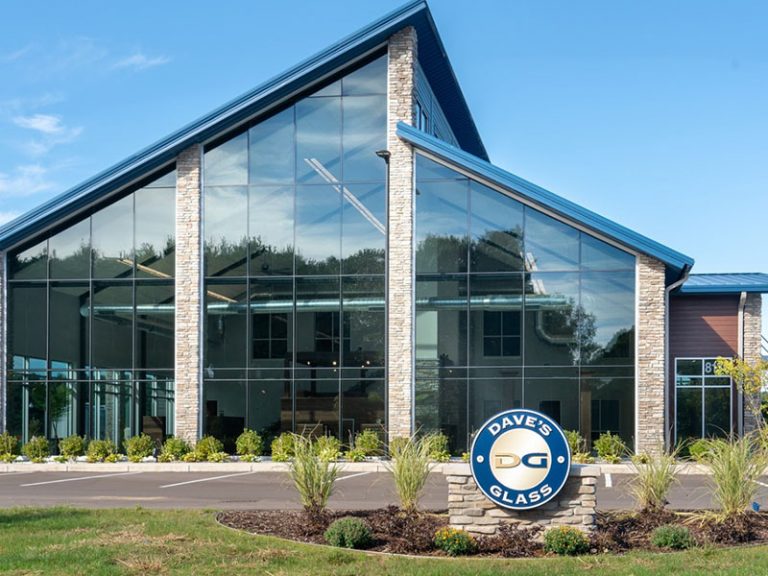 Metal buildings for manufacturing, distribution, aviation, offices, storage